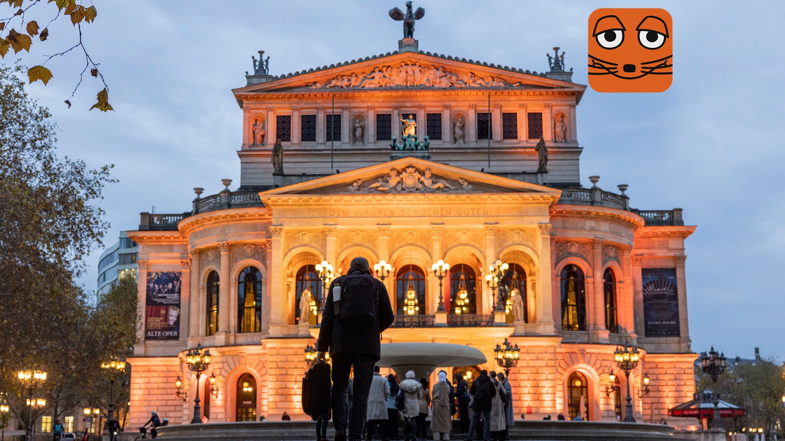 Orange als Zeichen gegen Gewalt an Frauen - MausZoom ... Orange als Zeichen gegen Gewalt an Frauen - MausZoom ...